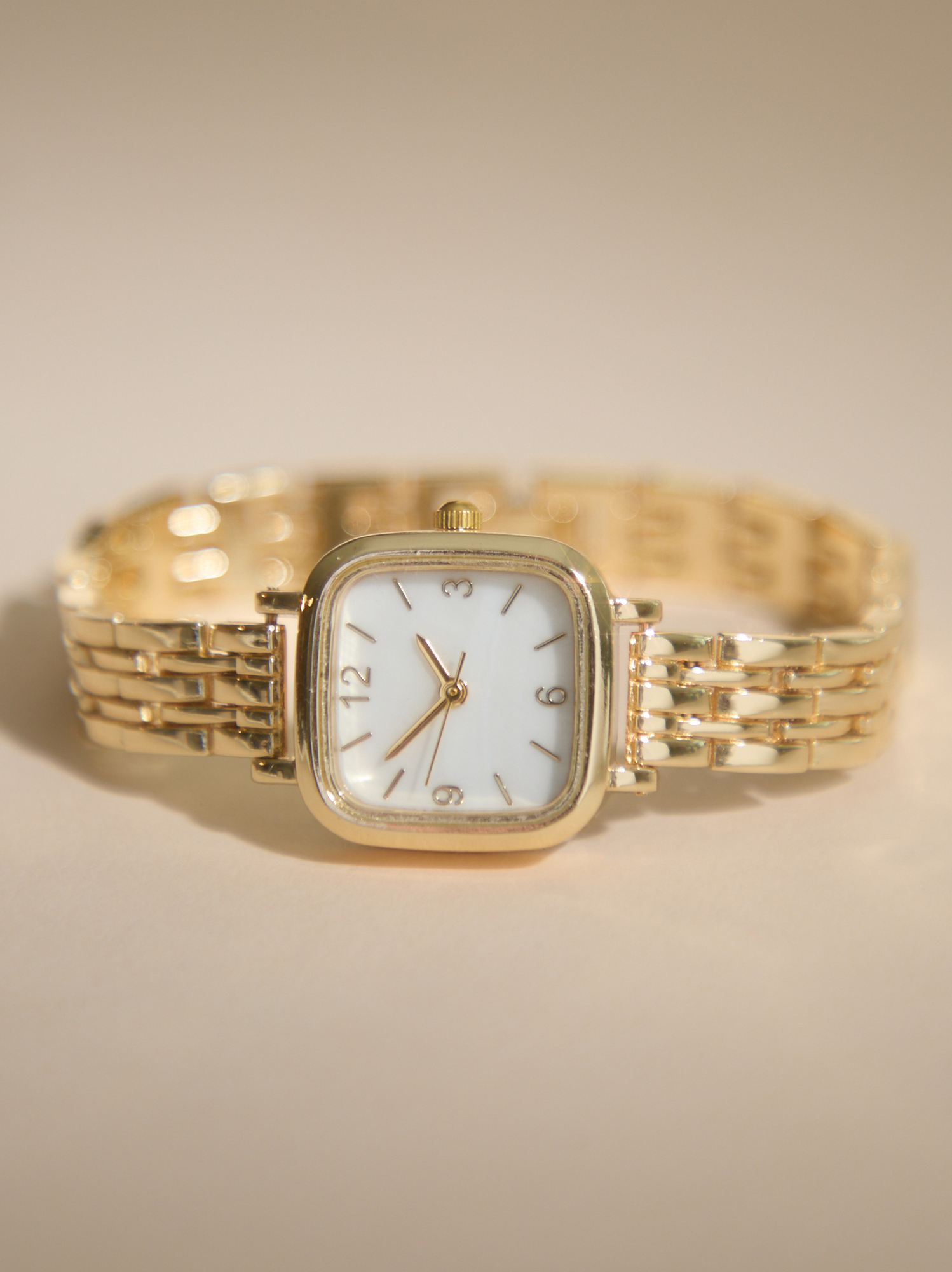 Square Face Thin Link Watch in Gold | Altar'd State