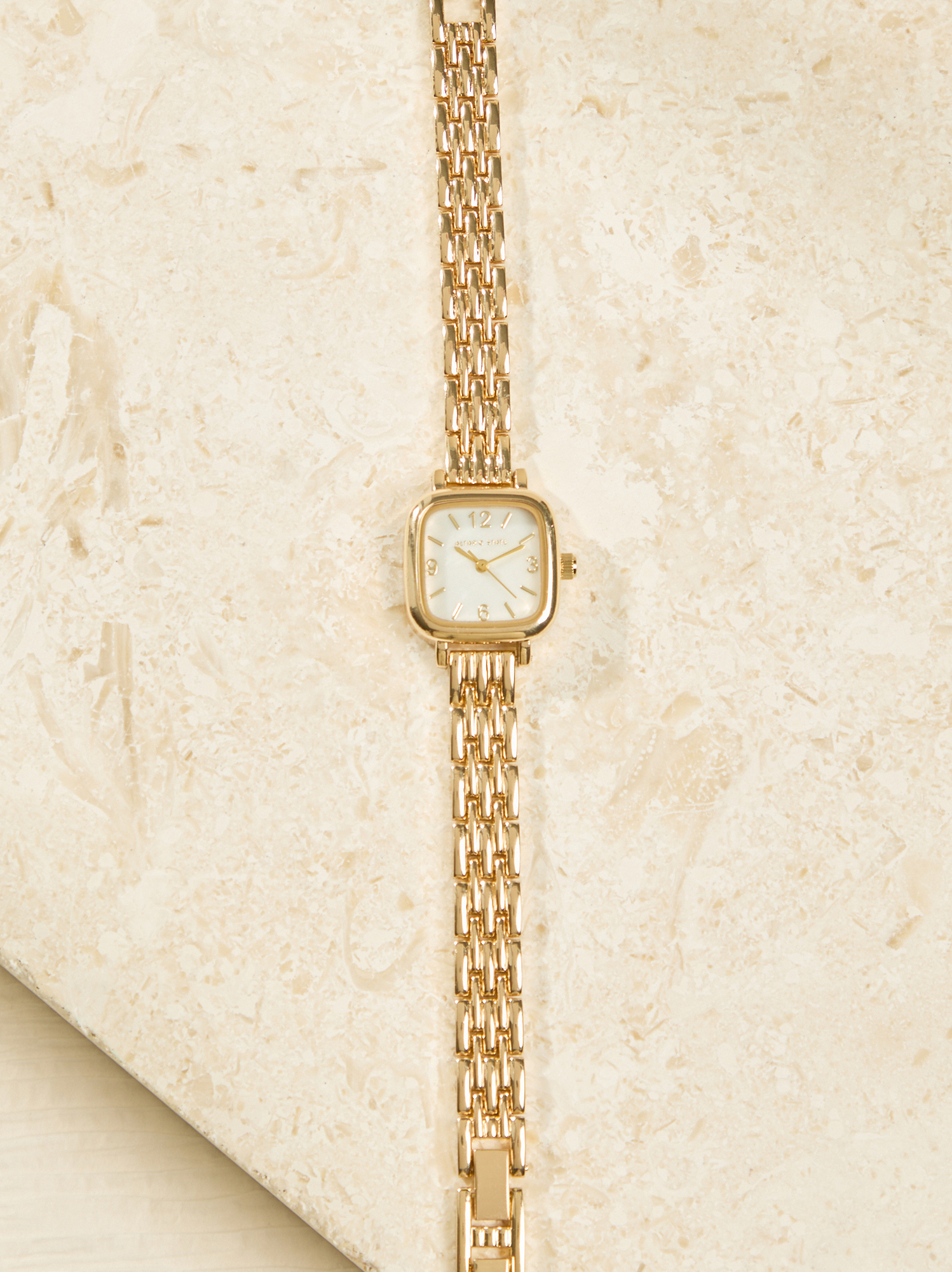 Square Face Thin Link Watch in Gold | Altar'd State